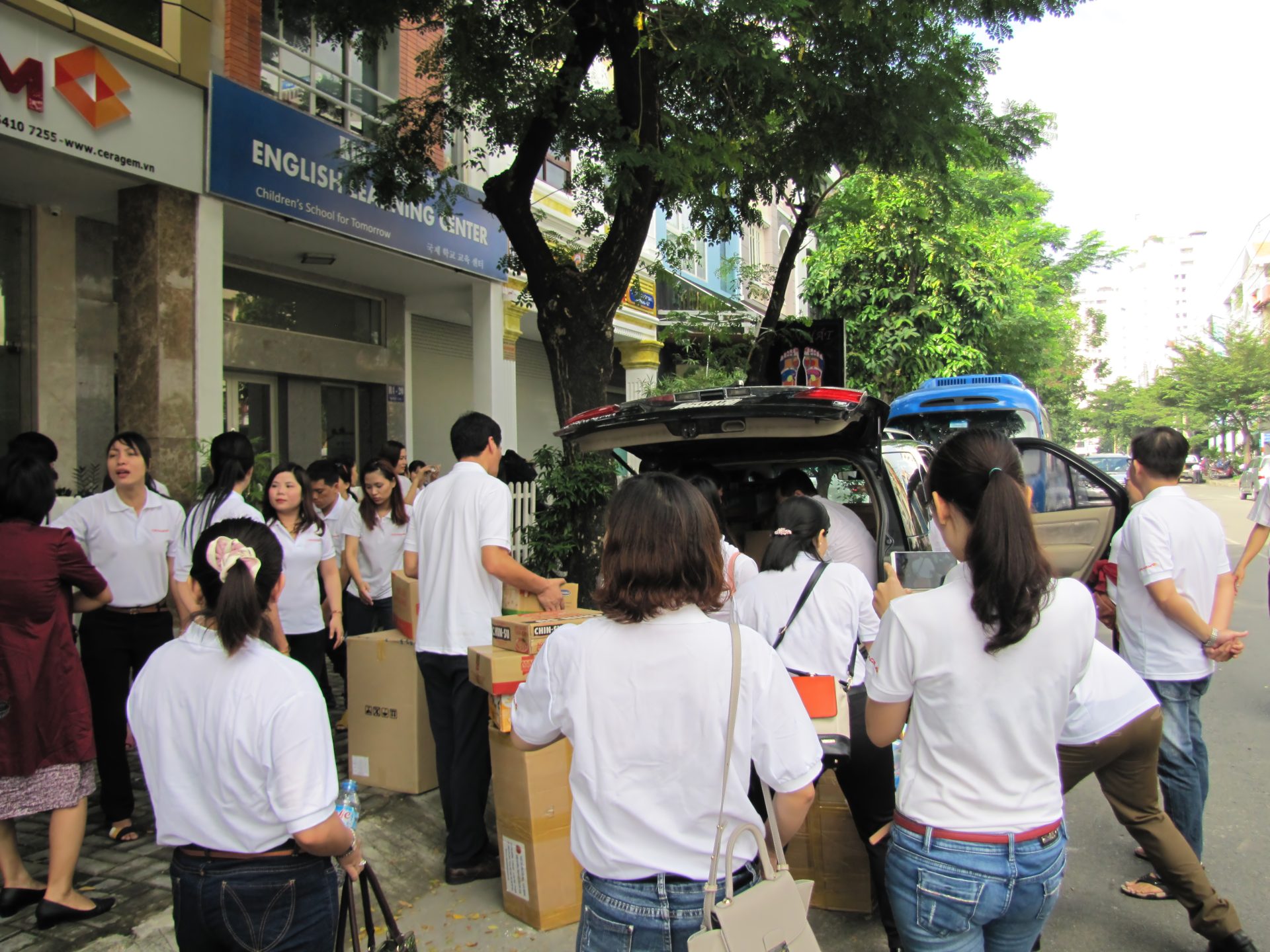 Ceragem chia sẻ yêu thương tại Viện dưỡng lão Vinh Sơn - CERAGEM